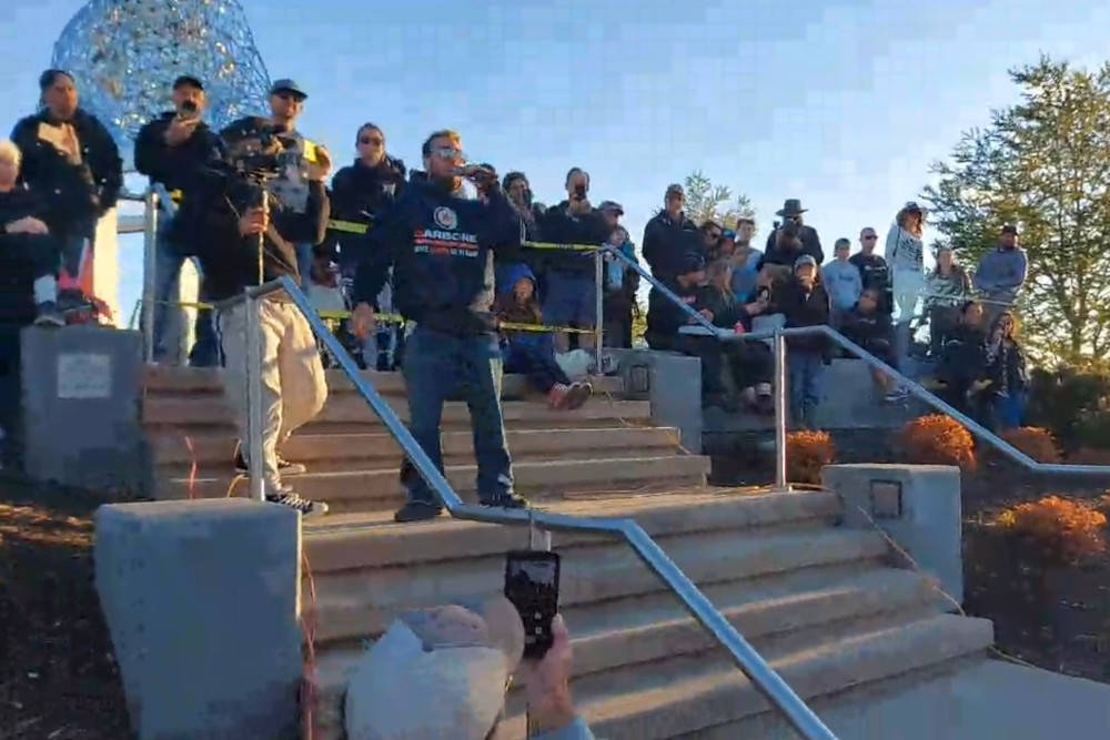 Anti-mask activist Chris Sky descends on Kelowna, incites violation of ...